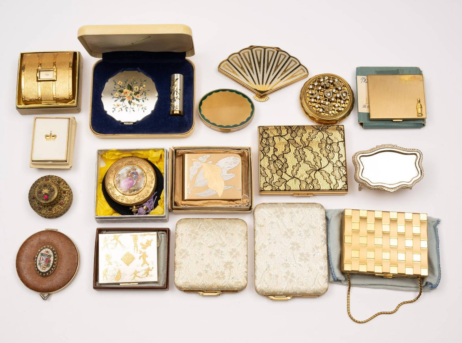 16 Vintage & Antique Compacts Auction