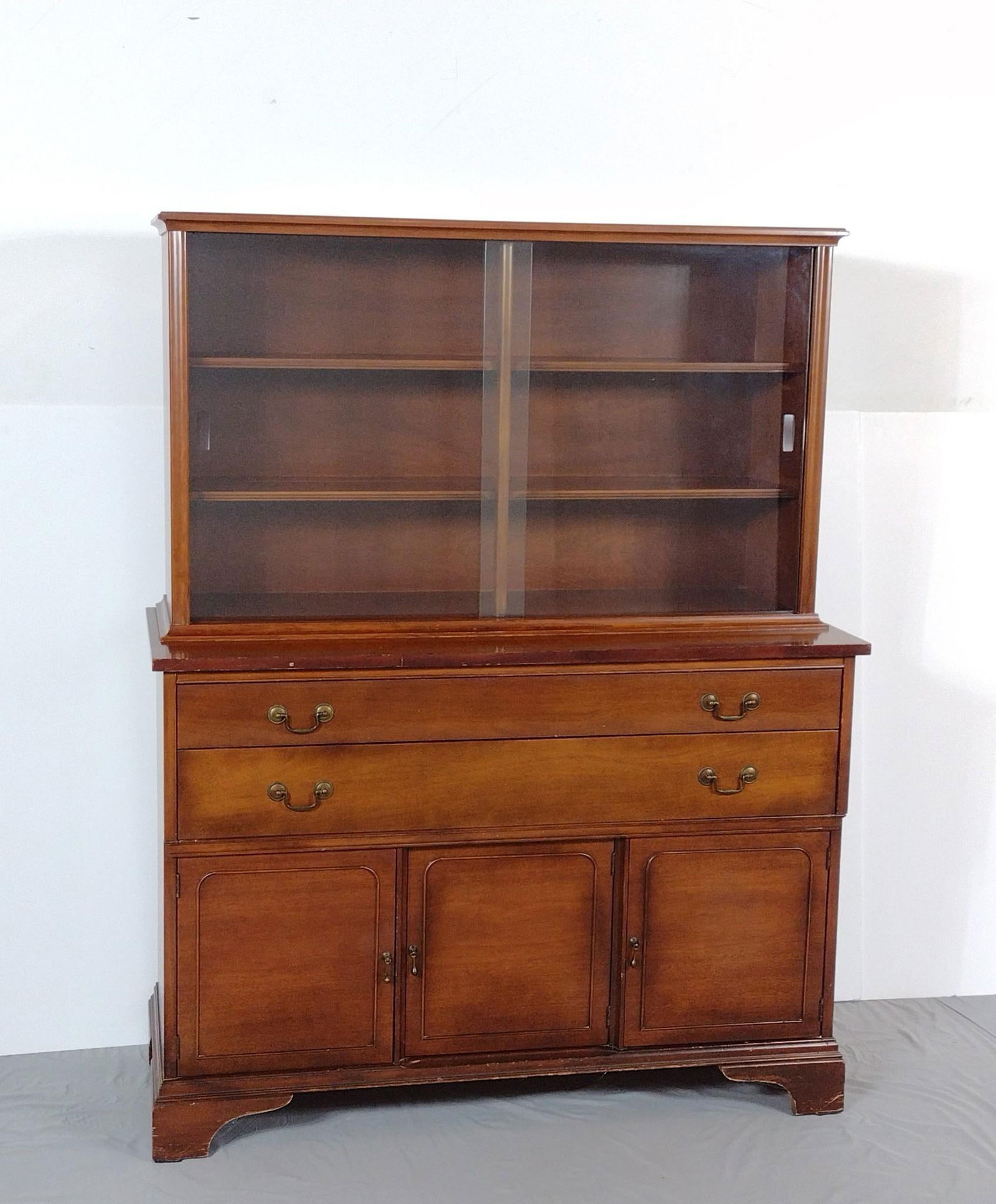 Brickwede china cabinet store