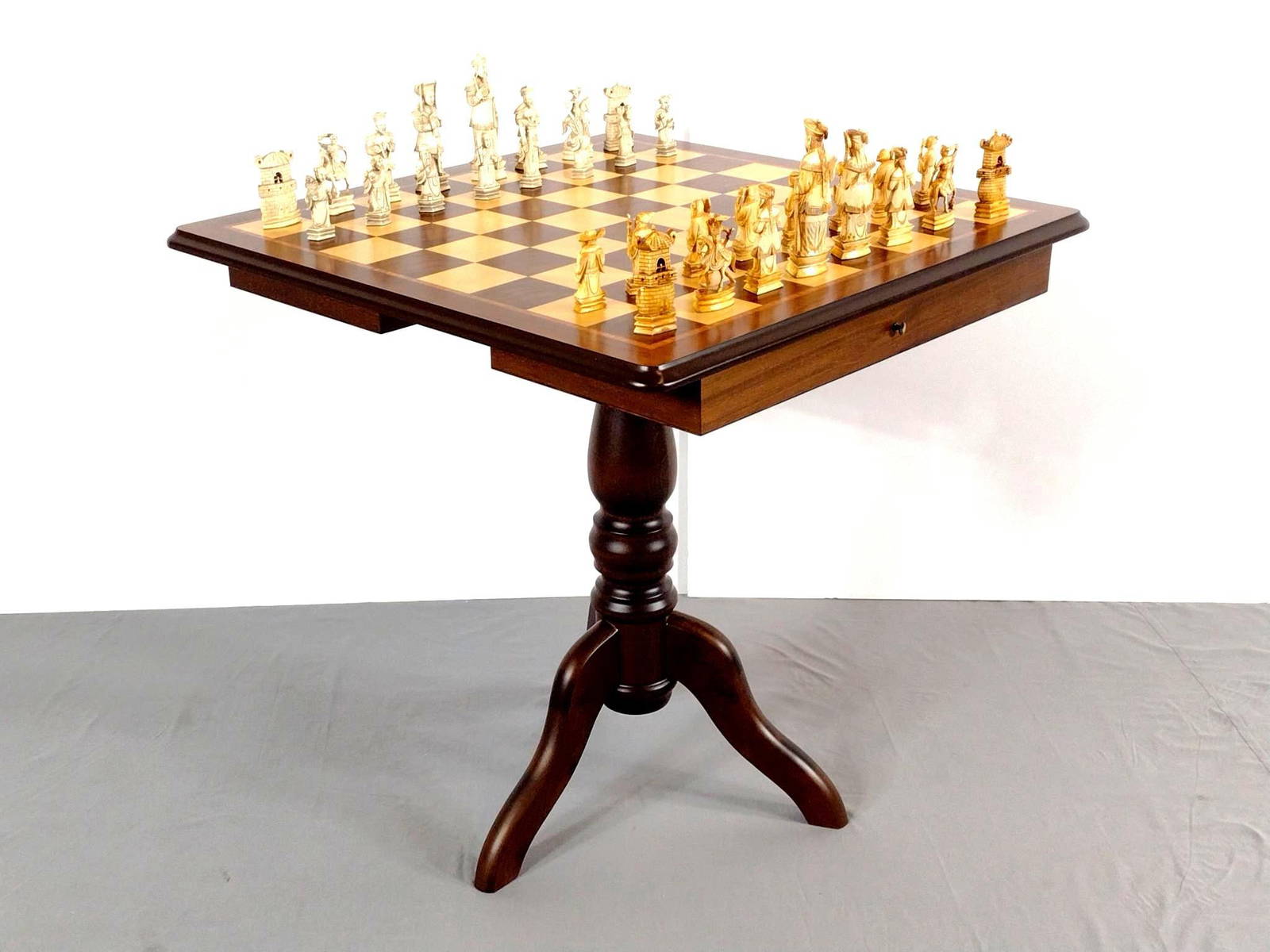 Notturno Intarsio Chess Table Auction
