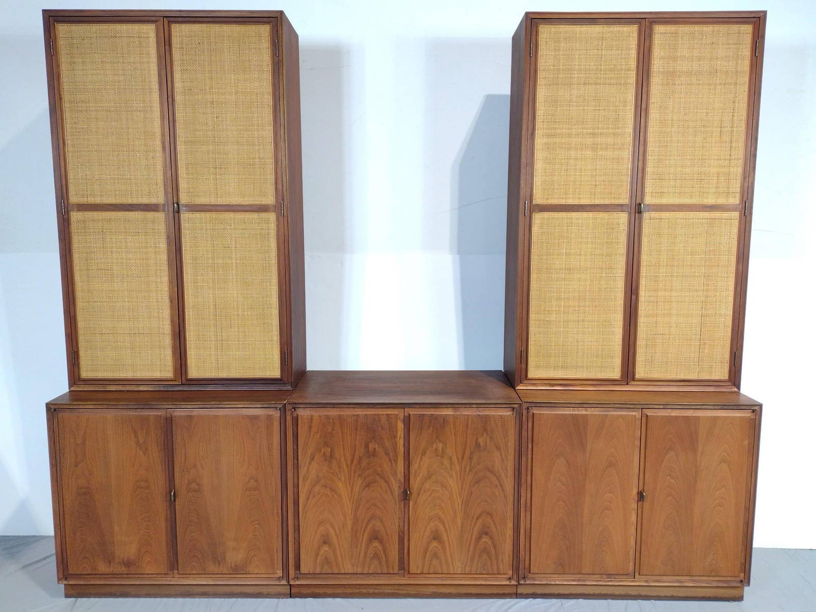 Mcm Wall Unit Auction