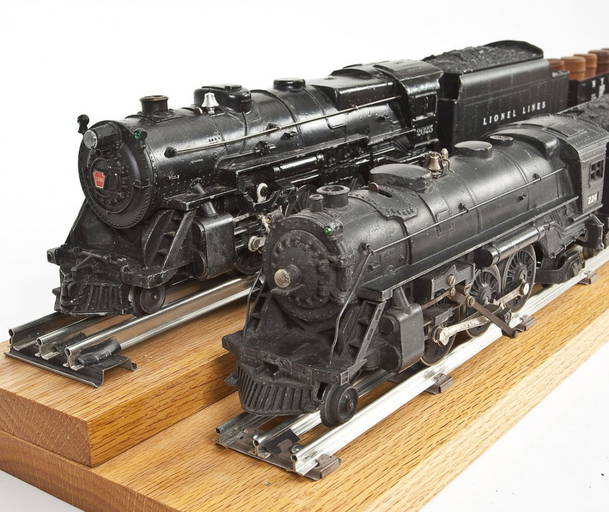 Lionel 1485ws & 463w Sets In Custom Display Case
