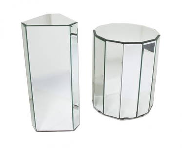 Tumi 4 Sided Display