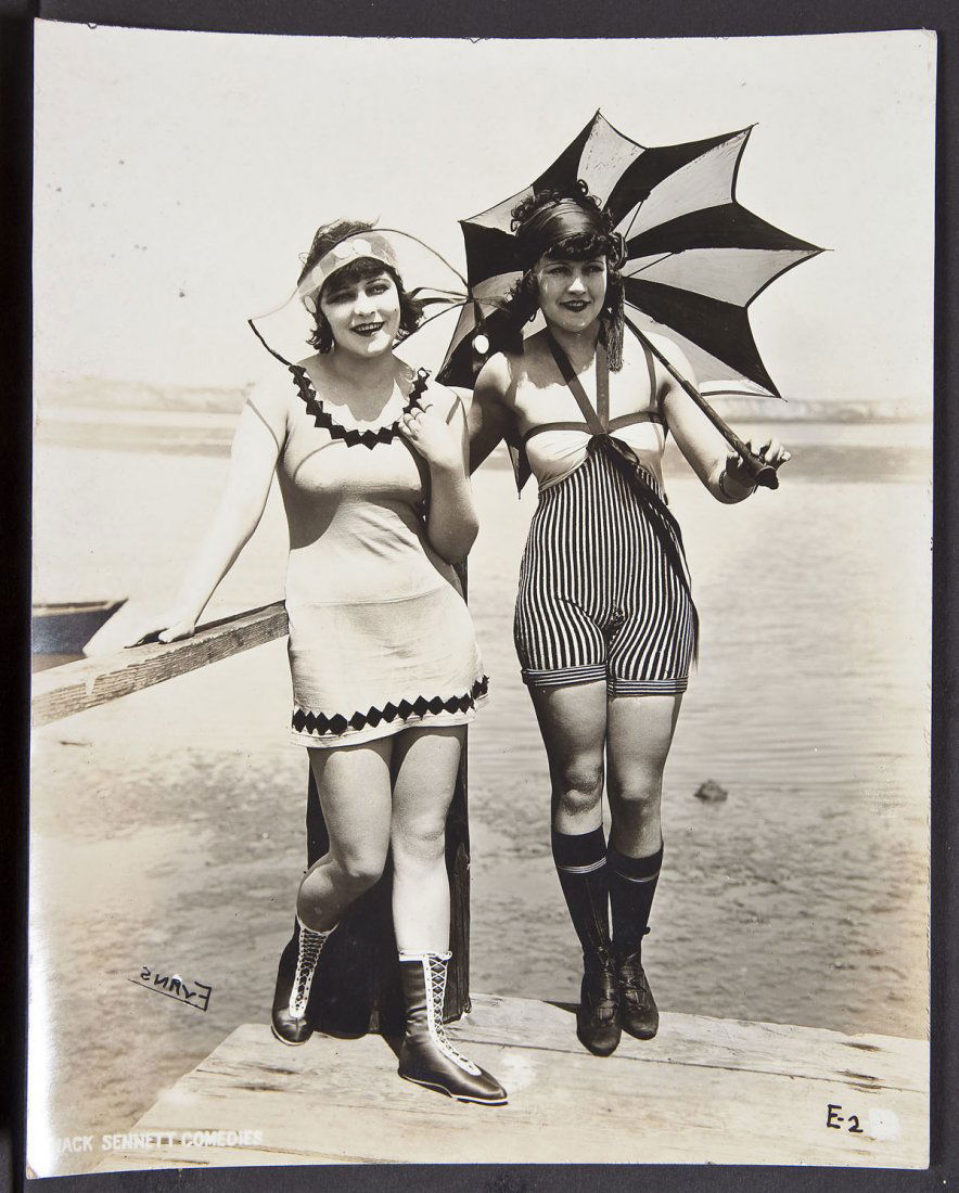 Album 14 Photos of Mack Sennett's Bathing Beauties