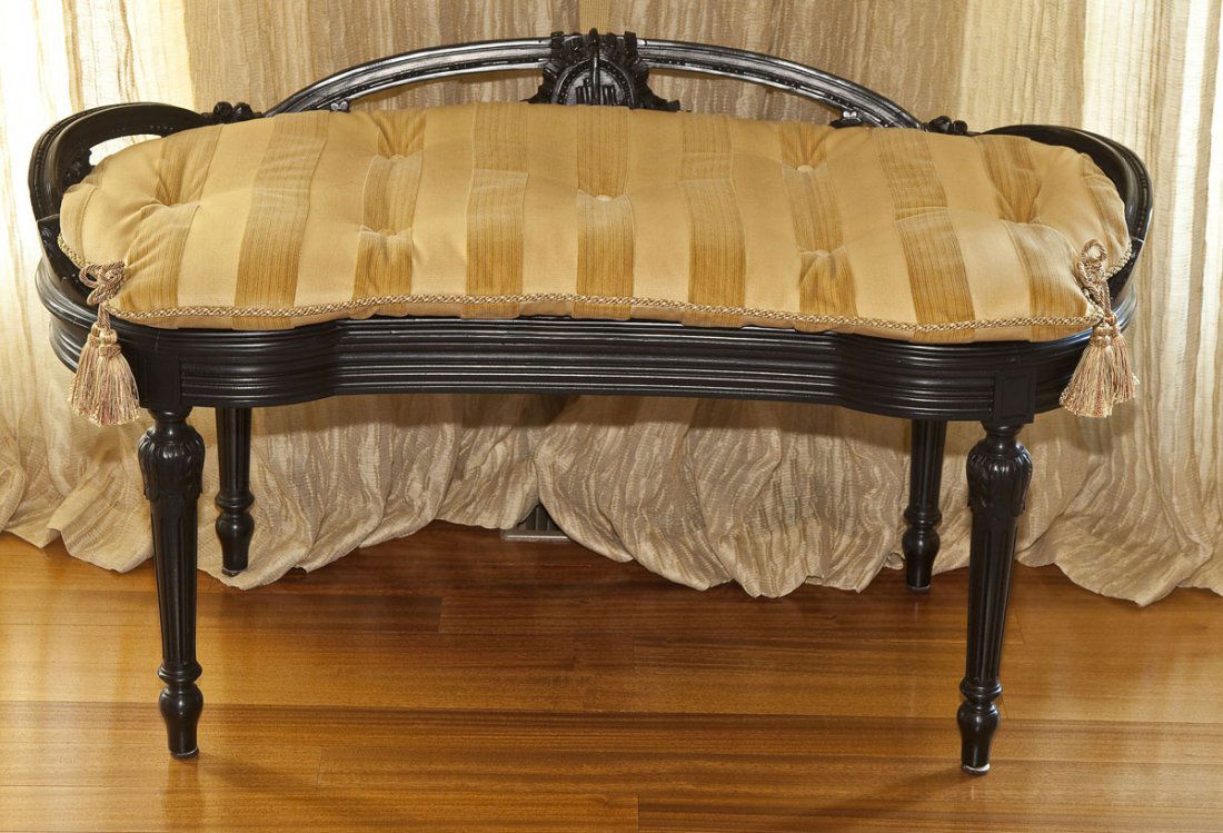 Classical Kidney Shaped Bench