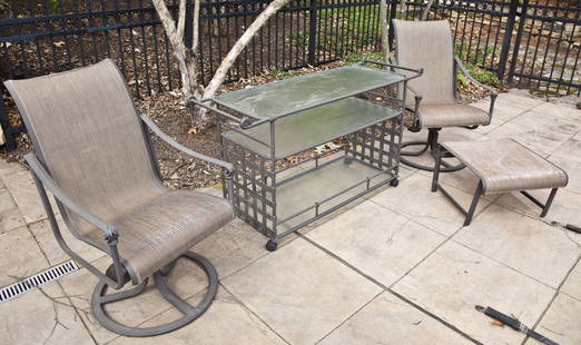 Brown Jordan, Patio Table And Four Chairs