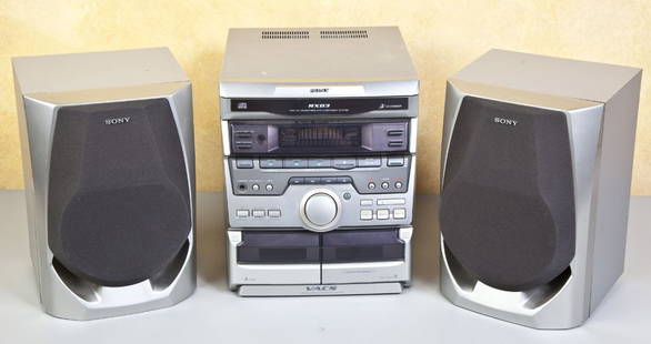 Kenwood Stereo System And Speakers