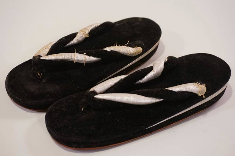 Vintage Japanese Geisha Zori Sandal Shoes