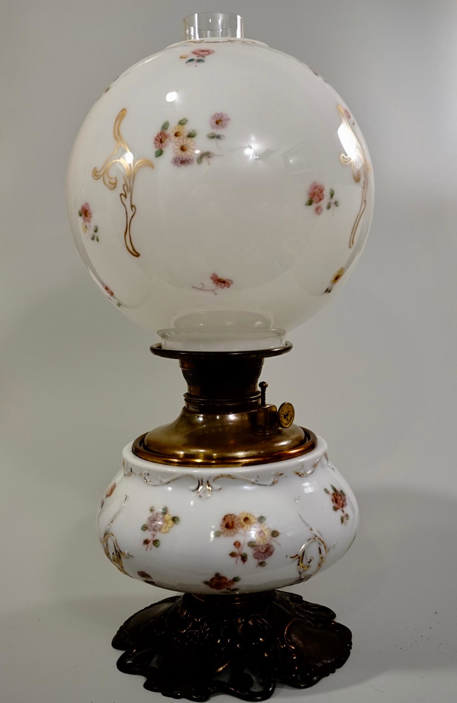 Antique Gone with the Wind Painted Satin Glass Lamp - May 30, 2020 ...