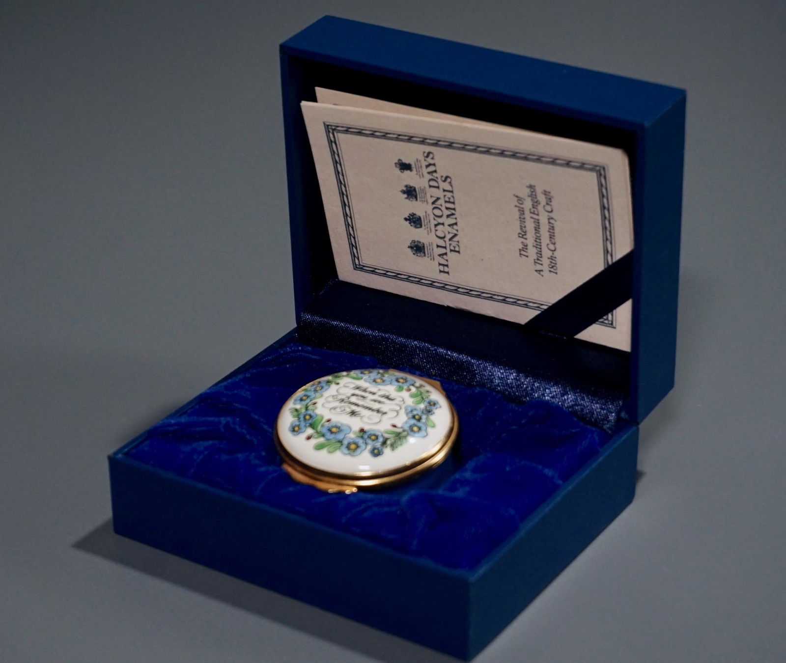 Halcyon Days Enamels Round Hinged Pill Box