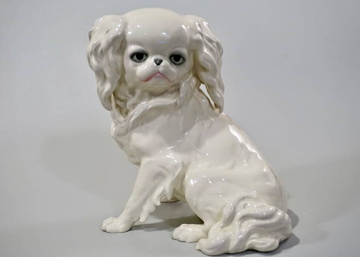 Hertwig Porcelain Pekingese Dog Figurine C1920 Germany