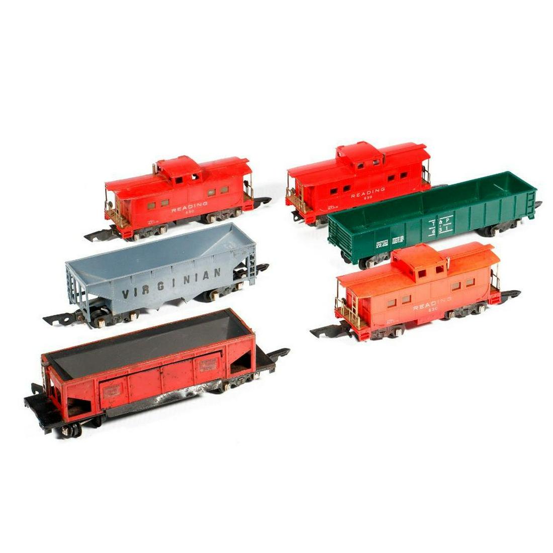 10 Af S Gauge Freight Cars With 1946 And 1947 Link Couplers