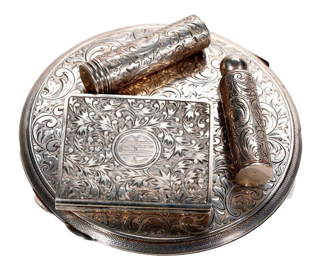 Group Of Silver Compacts/cosmetic Tubes (4) Auction