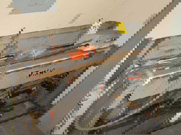 75: Famco model 652, 52" x 16" Ga. Cap. Hydraulic Shear