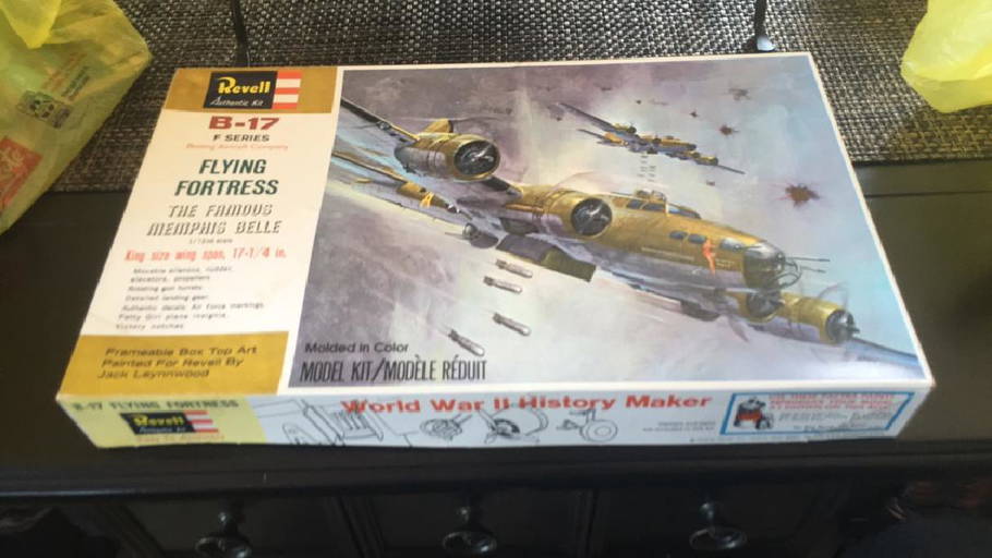 Revell B 17 F Series Model Plane