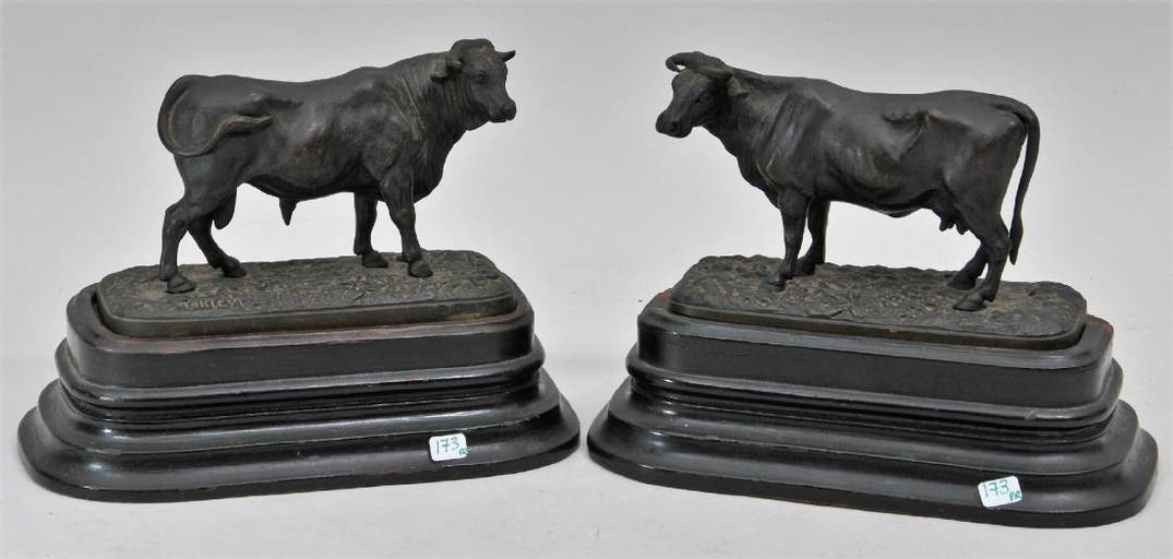 Louis Kley. 19th Century Bronze Sculptures Of Standing