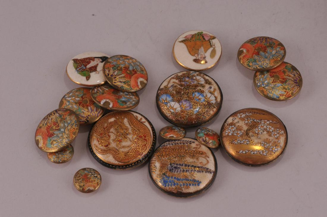 Lot of approximately 16 Satsuma pottery buttons. Japan.