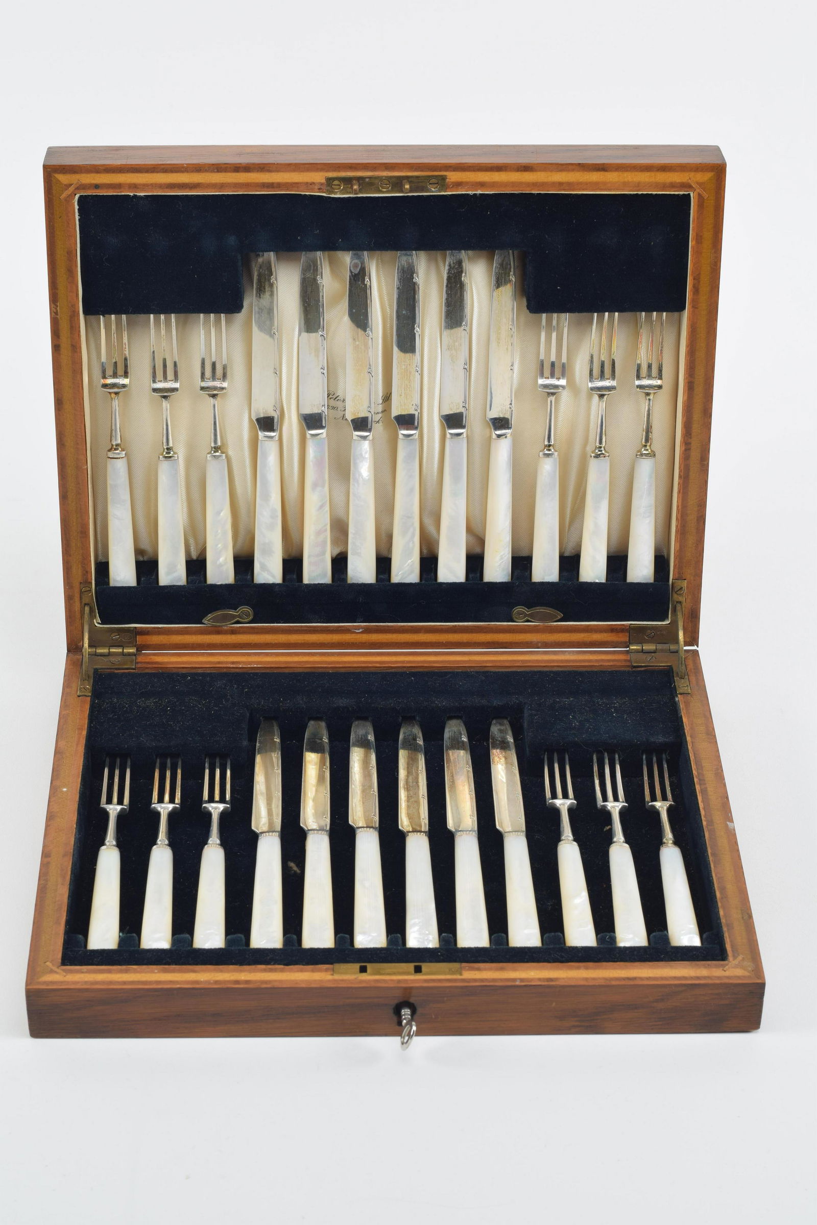 Peter Guille English Sterling Silver And Mother Of Pearl Cased Fish Set ...