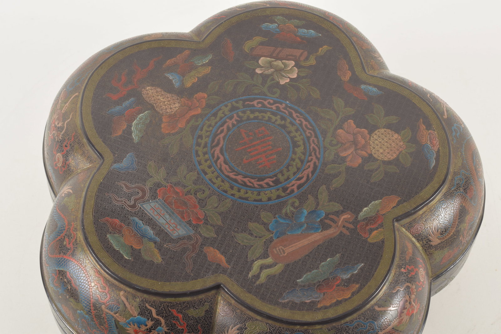 Large 19th/20th Century Chinese 5-sided Lobed Lacquered Covered Box ...