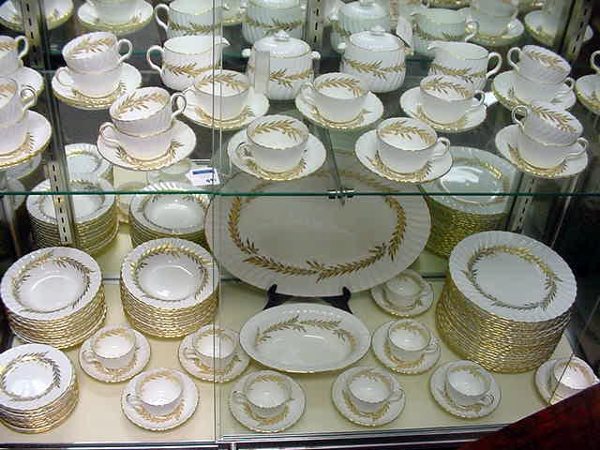 481: MINTON GOLDEN SYMPHONY PORCELAIN DOUBLE SET 123 PC