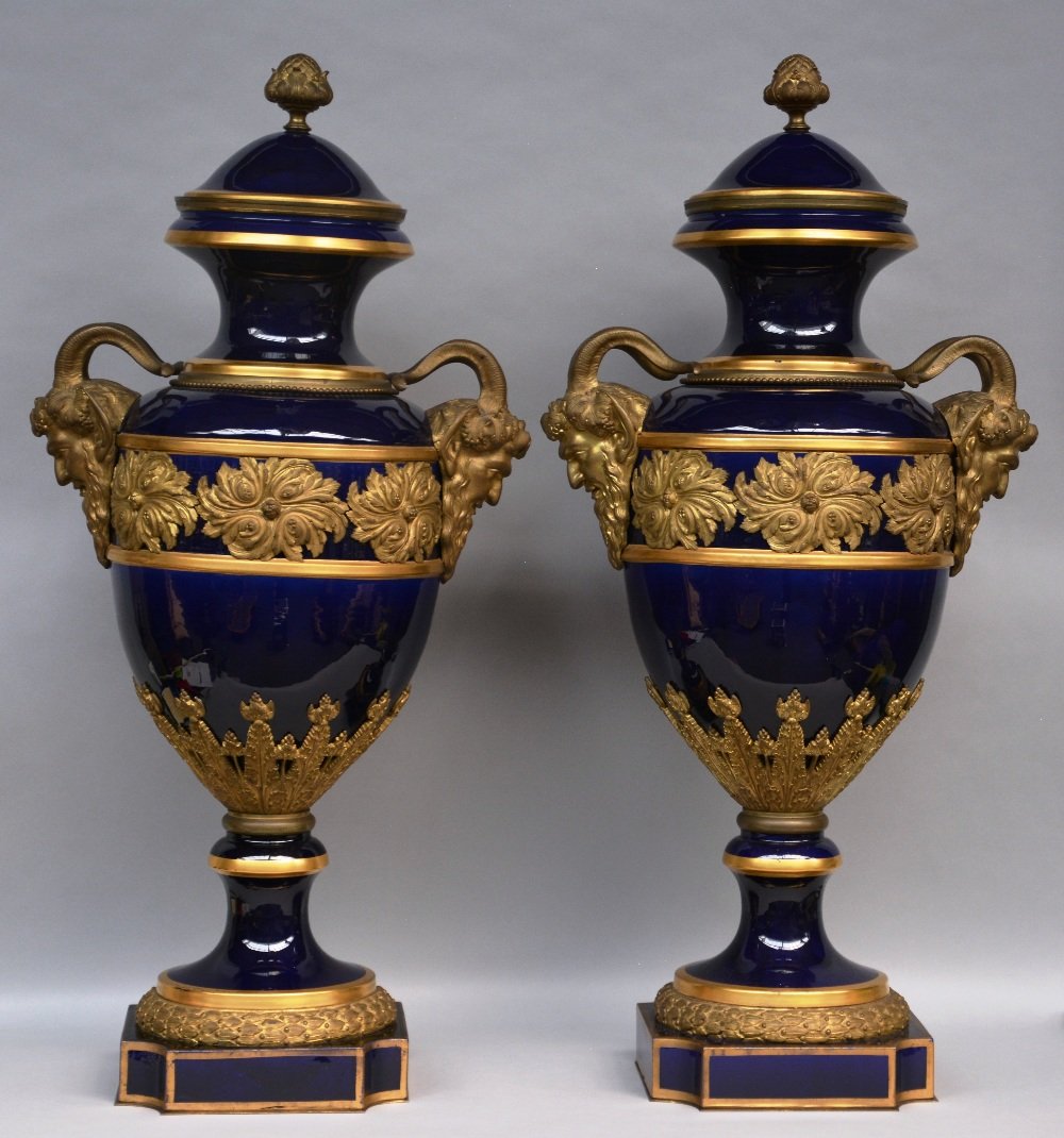 Carlo Bonte Auctions - Fine Arts and Antiques Auction