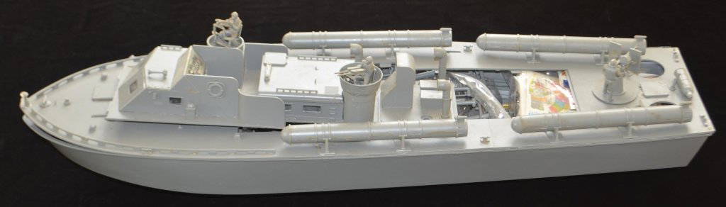John F. Kennedy Pt 109 Model Kit