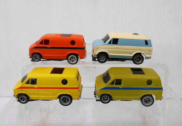 Aurora Afx Dodge & Ford Van Slot Cars
