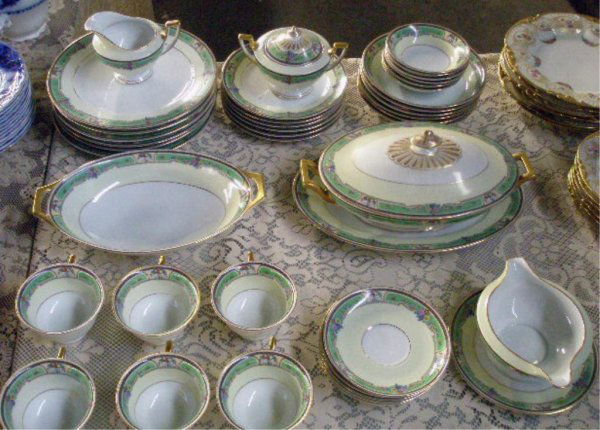 2118: Thomas Bavaria China Set