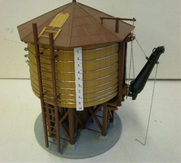 1014: MTH Rail King Water Tower