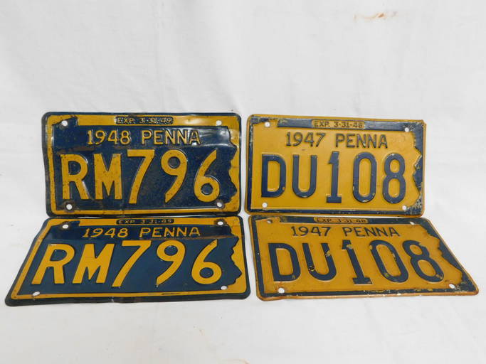2 Pr. 1940s Pa Matching License Plates
