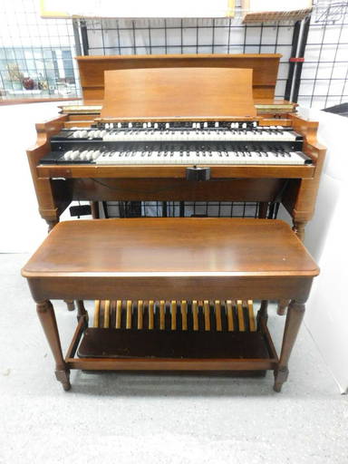 Hammond B 3 Organ, Bench & Speaker