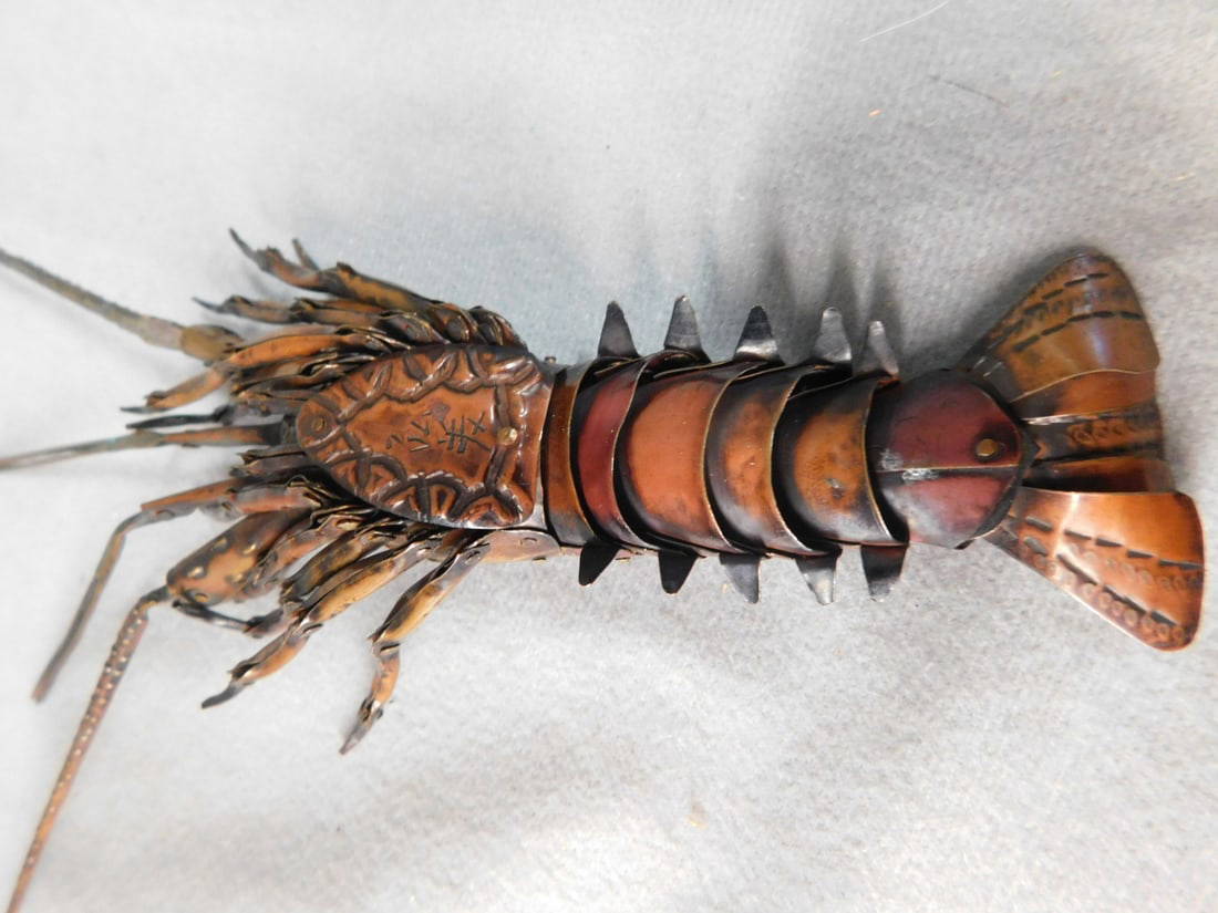 Japanese Articulated Crayfish / Lobster Auction