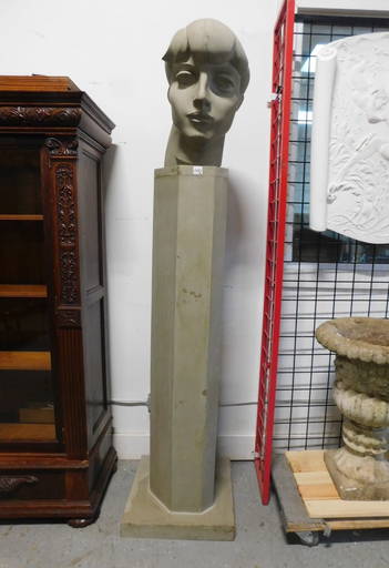 Stephen Robin Bust Sculpture/pedestal