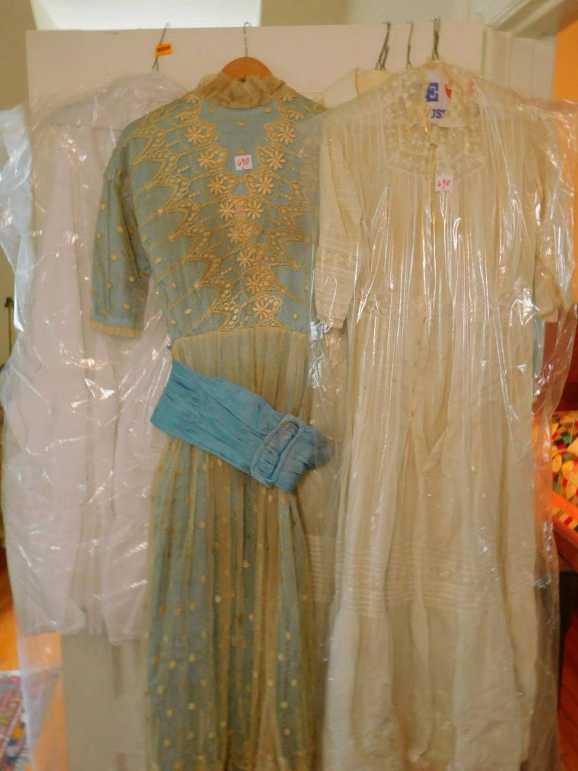 5 Vinatge And Antique Dresses Auction
