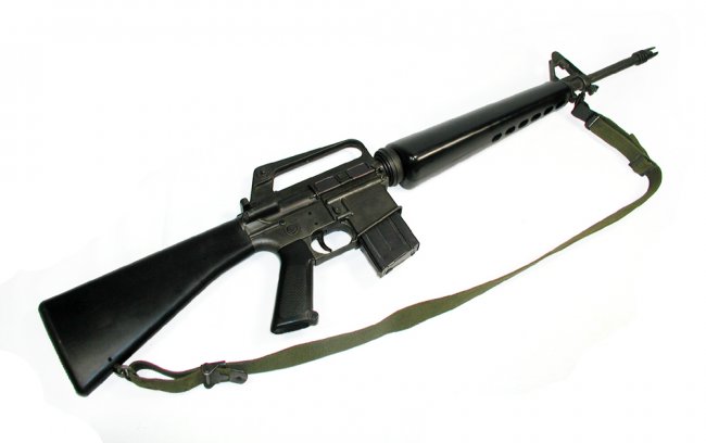 Vietnam Era M16 w/ 20 & 30 Round Clips & Bipod Replica : Lot 239