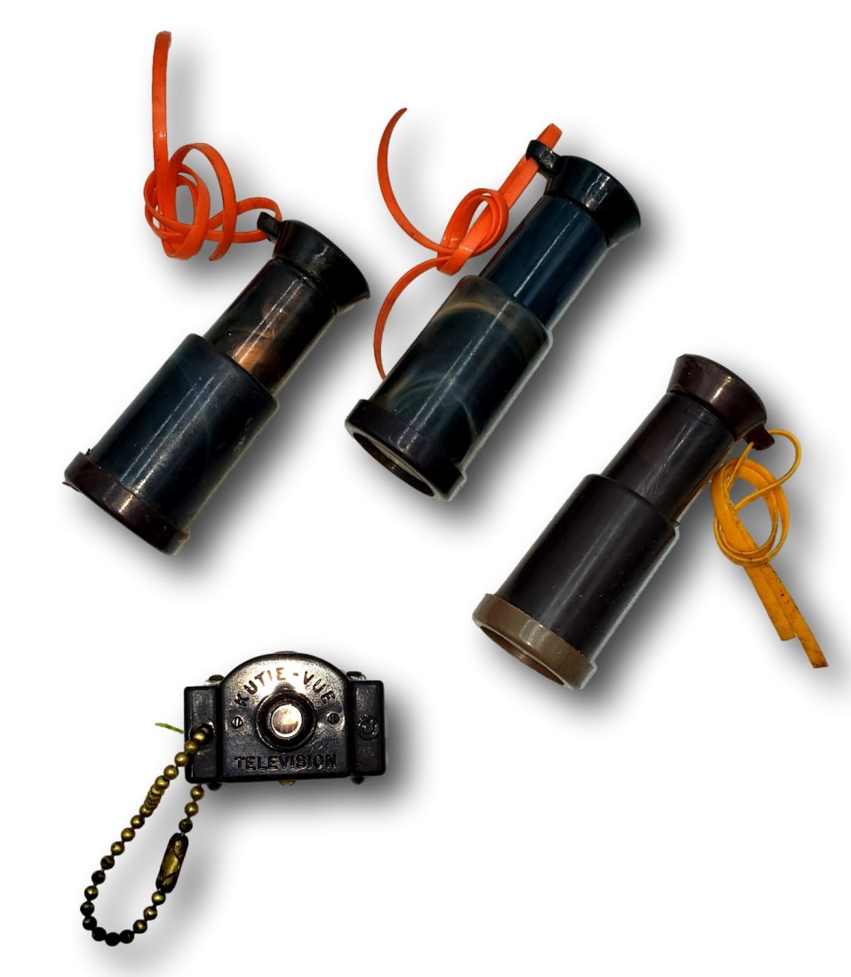 Collection Of Vintage Risqué Peep Show Viewers Including Kutie-view Auction