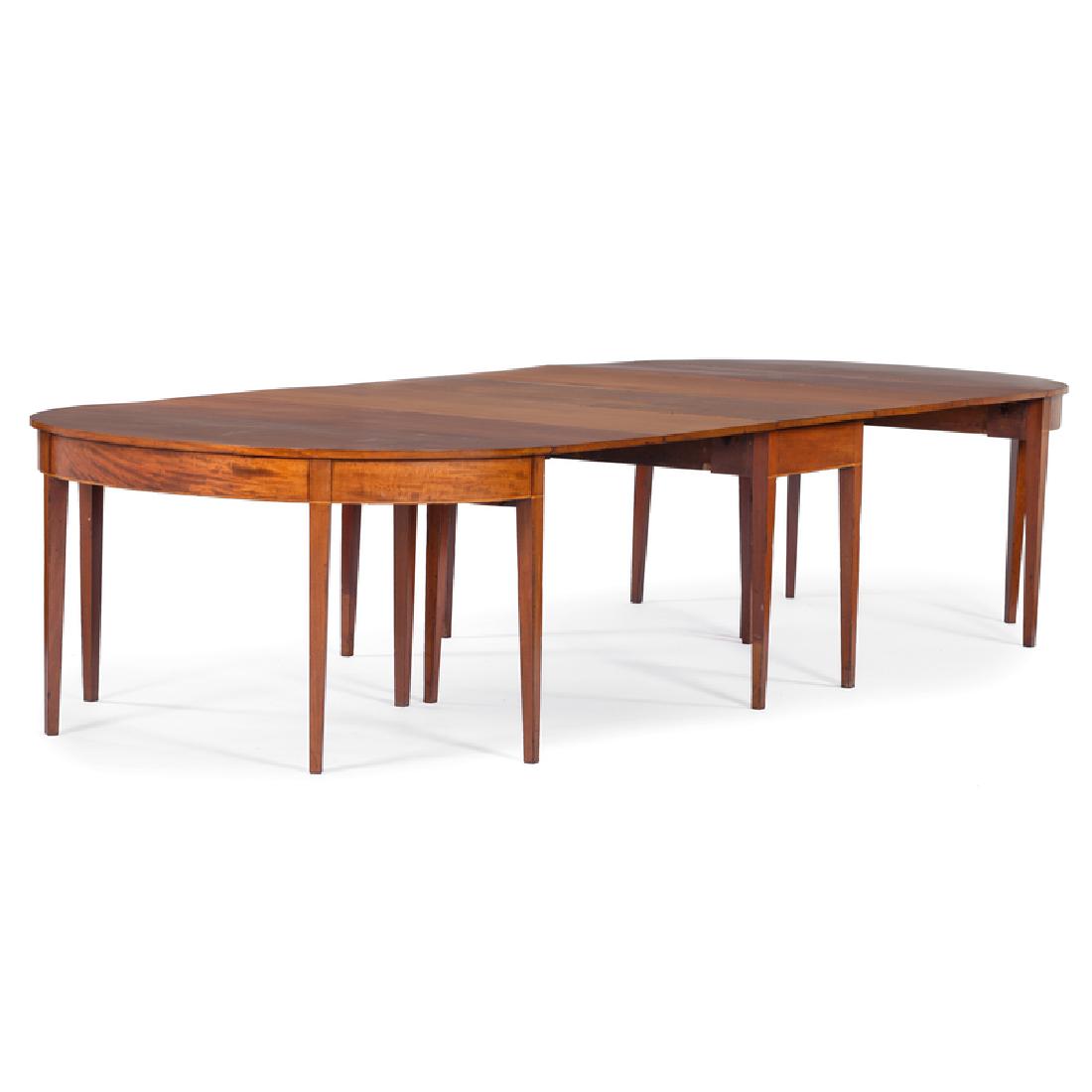 American Hepplewhite Dining Table