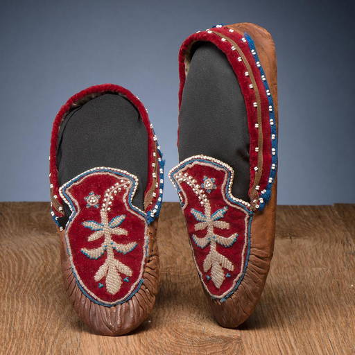 Innu (naskapi Montagnais) Beaded Hide Moccasins
