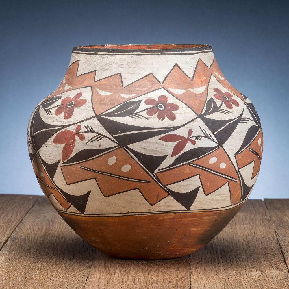 Acoma Four-Color Polychrome Pottery Olla - Apr 10, 2020 | Cowan's ...