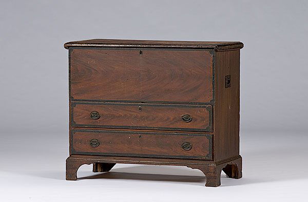 425: New England Painted Mule Chest,