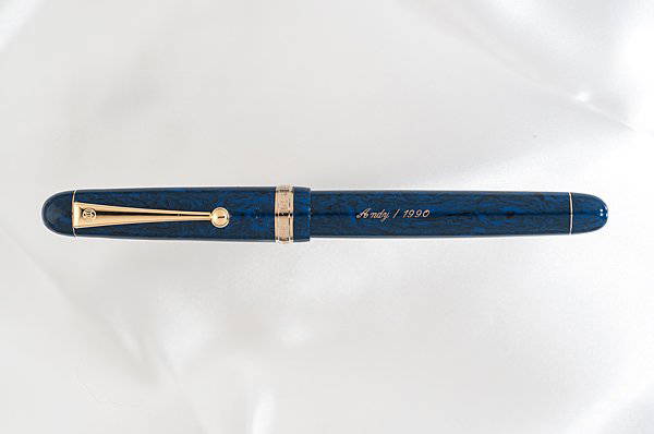 Hakase Marbled Blue Celluloid Fountain Pen