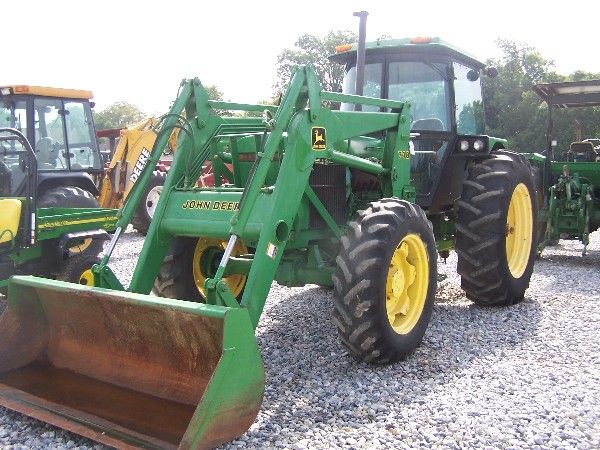 88: John Deere 2950 4x4 tractor, C.A.H., 720 loader V-N