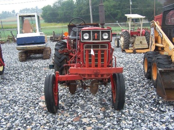 1162: NICE INTERNATIONAL 274 OFFSET TRACTOR W/ CULTIVAT