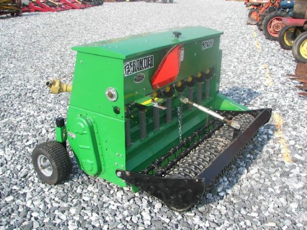 71A: NEW WOODS FRONTIER OS1058 PACKER SEEDER!!