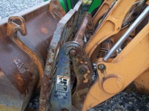 305: CASE 580 QUICK ATTACH FORKS FOR TRACTOR LOADERS