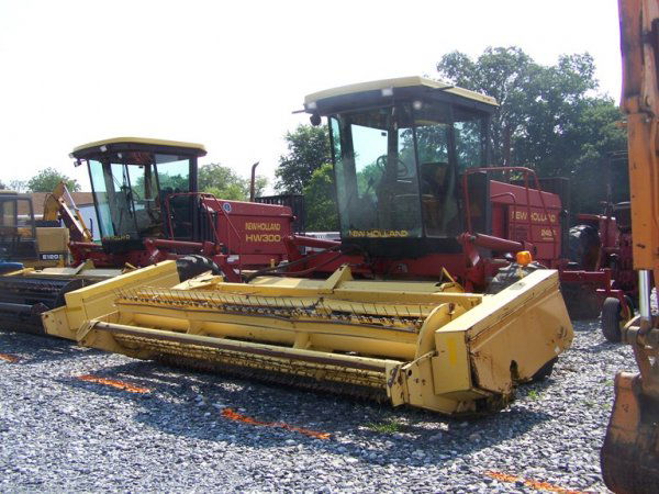 196: New Holland 2450 Self Propelled Haybine