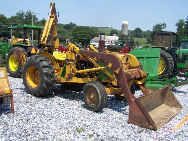 John Deere 400 Tractor Loader Backhoe