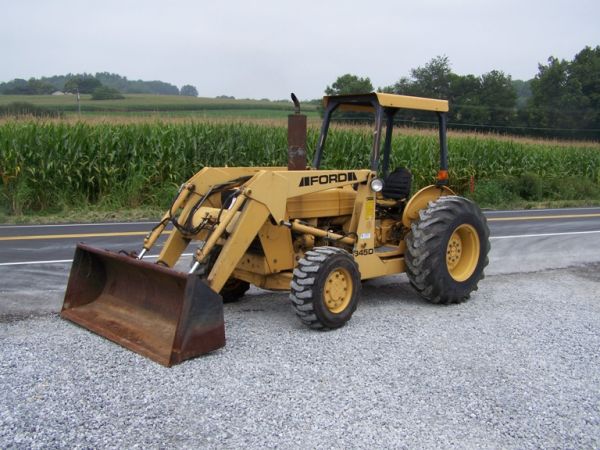 Ford 345d 4x4 Loader Tractor With 82" Bucket