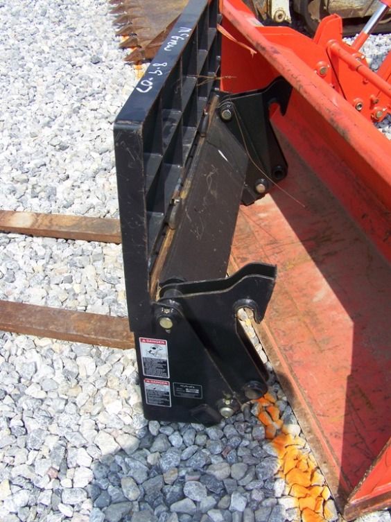128A: Kubota 48" Quick Attach Pallet Forks for Tractor : Lot 128A