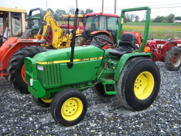 John Deere 770 4x4 Compact Tractor