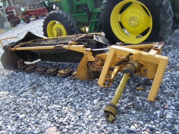 206: Vermeer 6020 3pt 8' Disk Mower for Tractors
